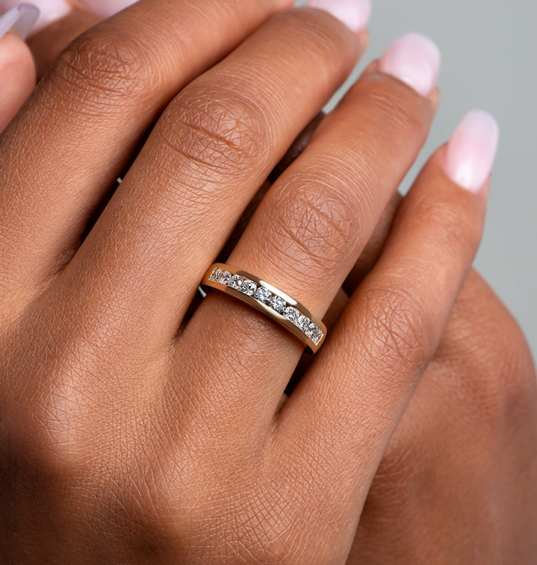 Aria Band - Round Brilliant Cut Diamond Wedding Bands