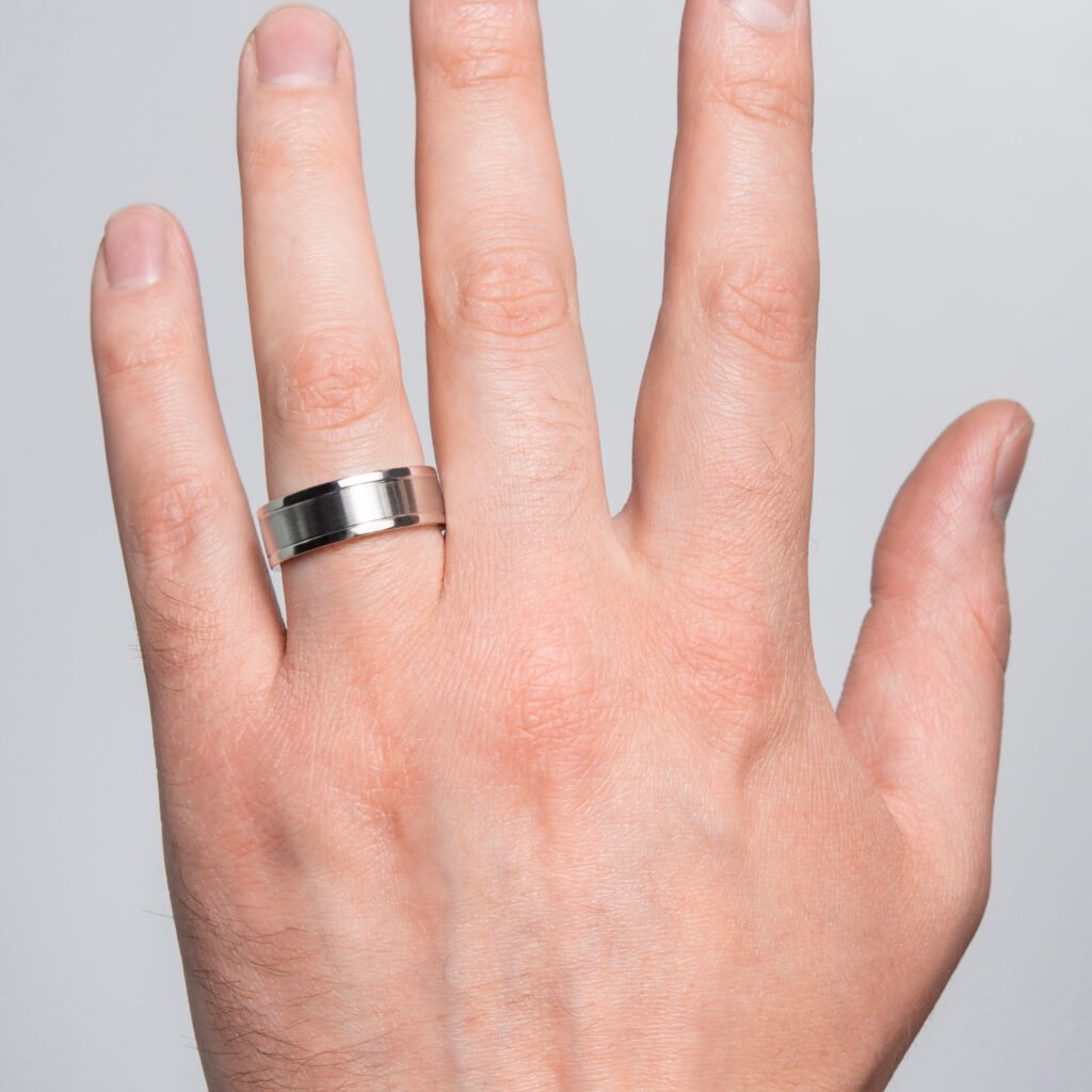Saturn Band - contemporary classic in 14k and 18k gold
